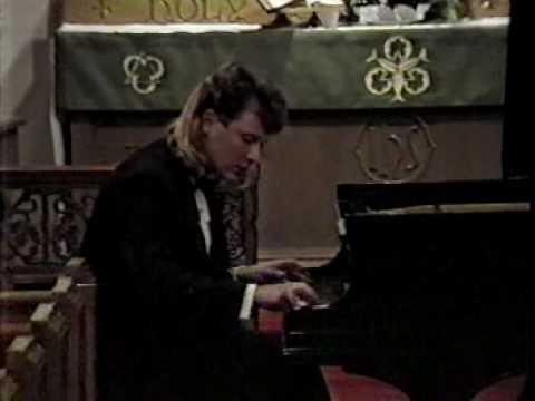 Here is Maurice Reep Playing Liszt's Hungarian Rhapsody in 1994. - YouTube