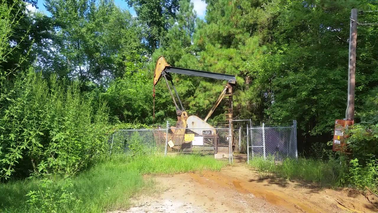 Lufkin "Grasshopper" Mark II Pumping Unit - YouTube