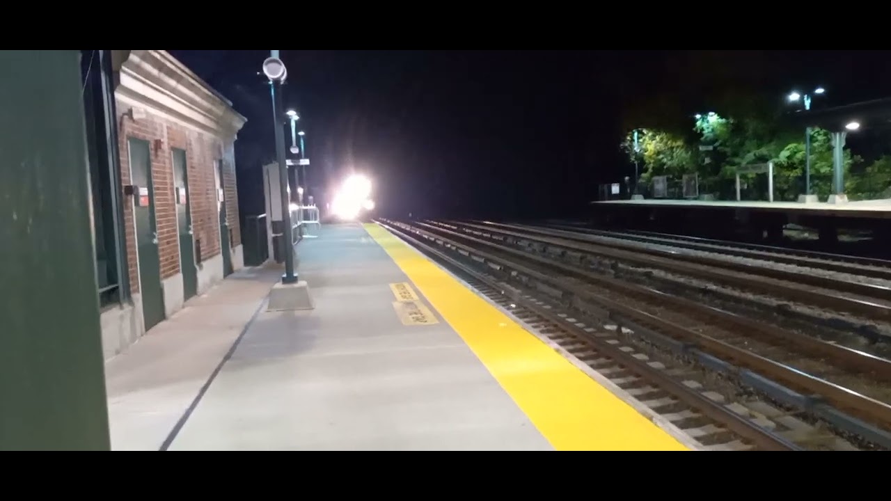 New York City up-close - MNR express train, November 9, 2022 2 - YouTube