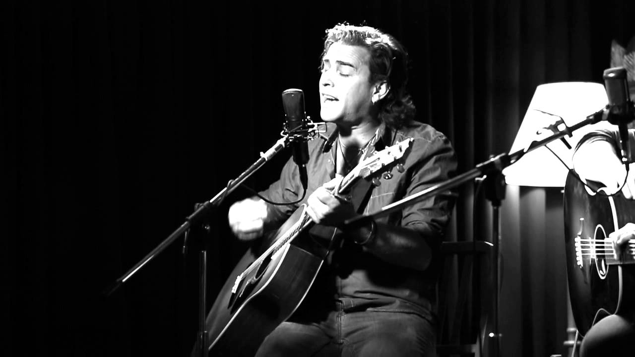 Michael Bryers - Miss a Moment - YouTube