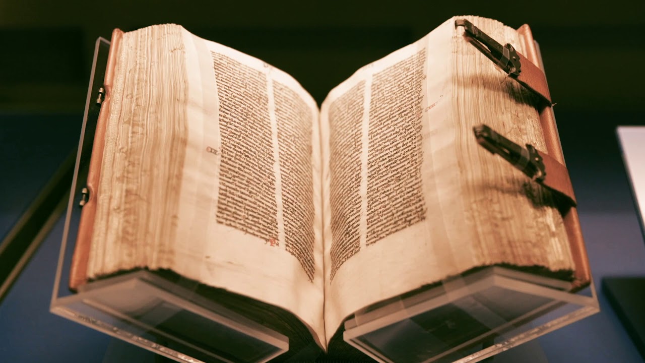 Book Minute: Paris Pocket Bible - YouTube
