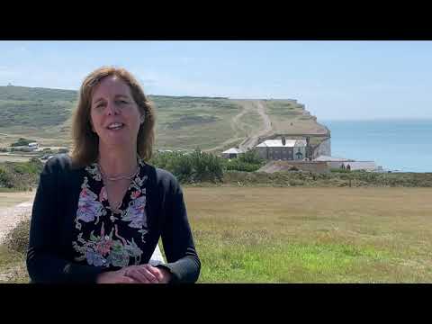 Janet Hardy-Gould wins 2020 Language Learner Literature Award - YouTube