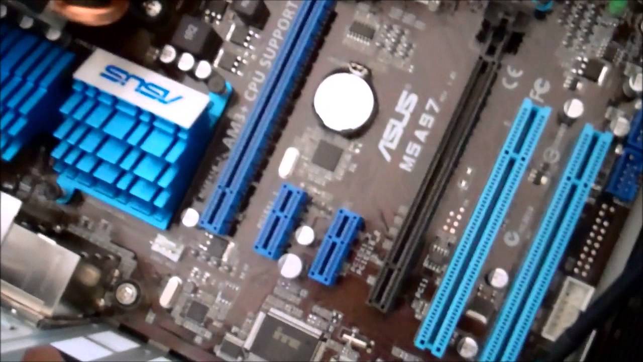 Omni's New Computer Build - YouTube