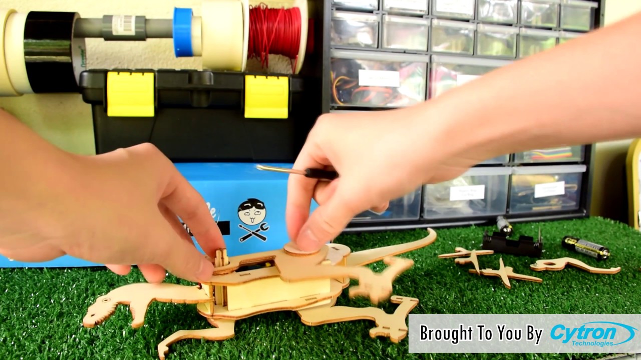 DIY Wooden Robotic Walking Dinosaur - YouTube