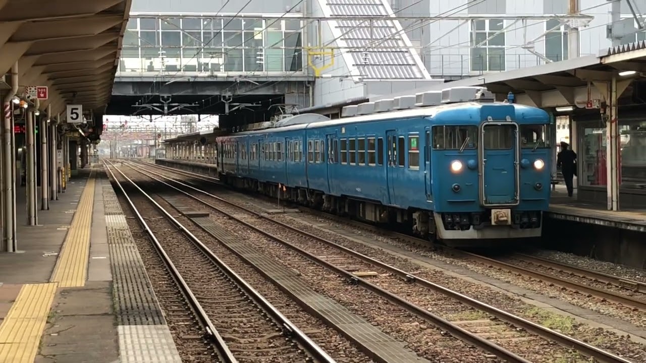 422M 413系AM05編成 - YouTube