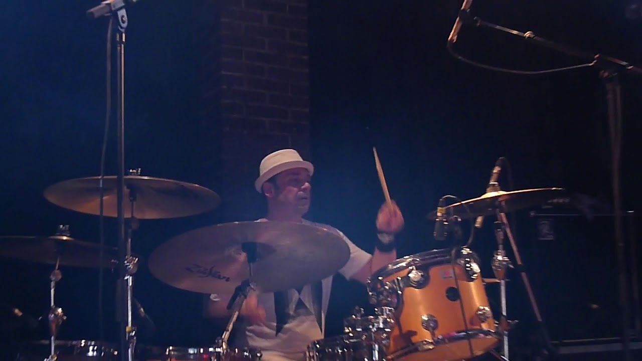 The Posies - Definite Door @ La Maroquinerie 09/10/2018 - YouTube