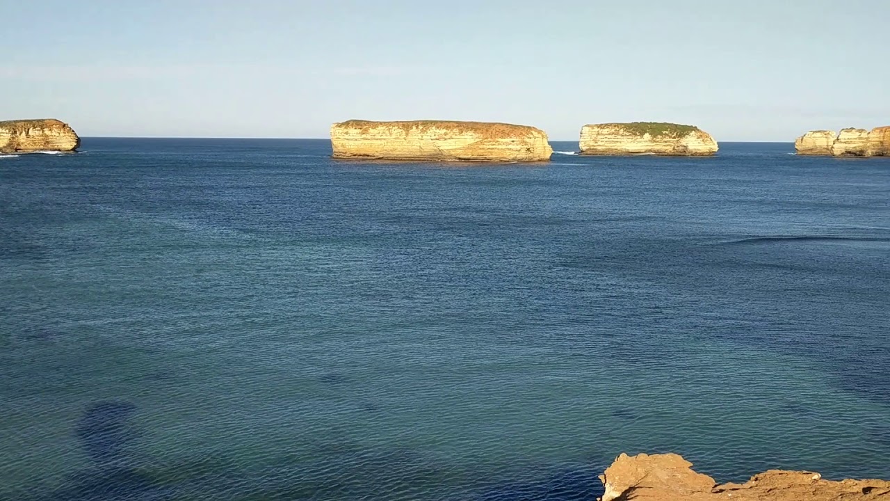 Bay Of Islands (steep boat ramp, rock stacks) - YouTube