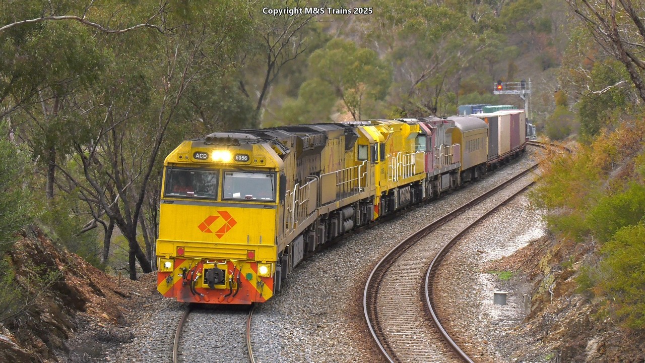 AURIZON move MRL Locomotives east to SSR - Aurizon Intermodal Services ...