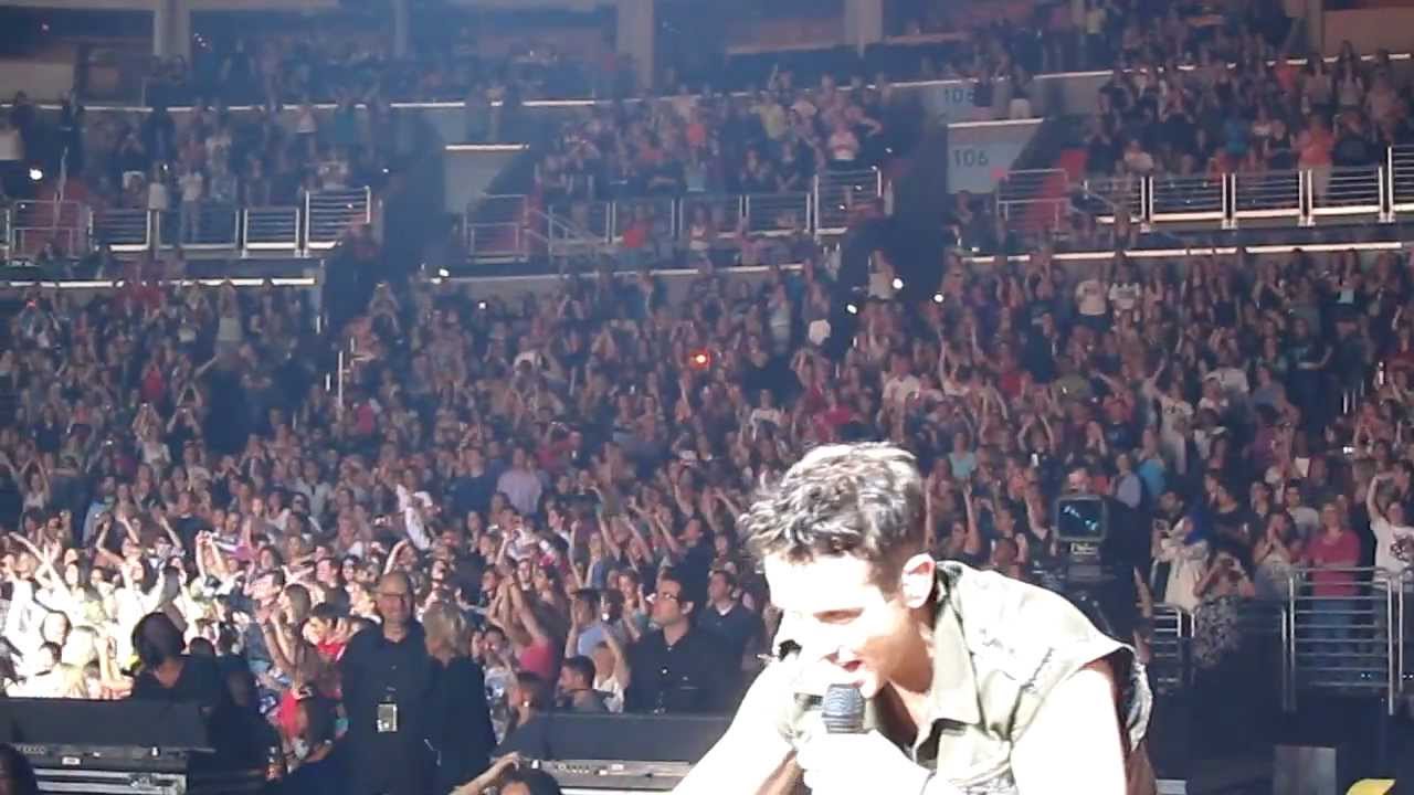 [HD] NKOTBSB 2011 TOUR: NKOTB - TONIGHT [LIVE] - YouTube
