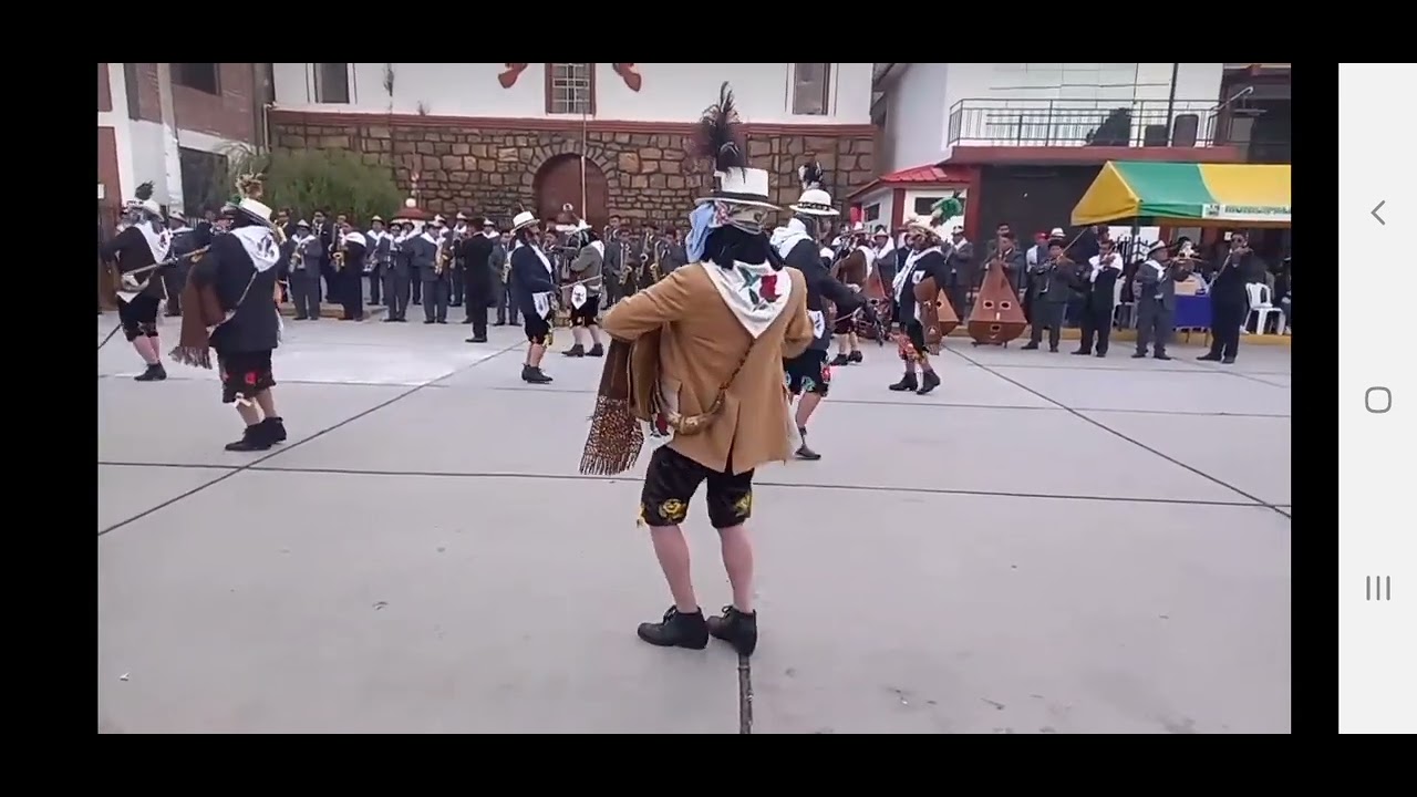 Asi bailan los chapetones de la seda - YouTube