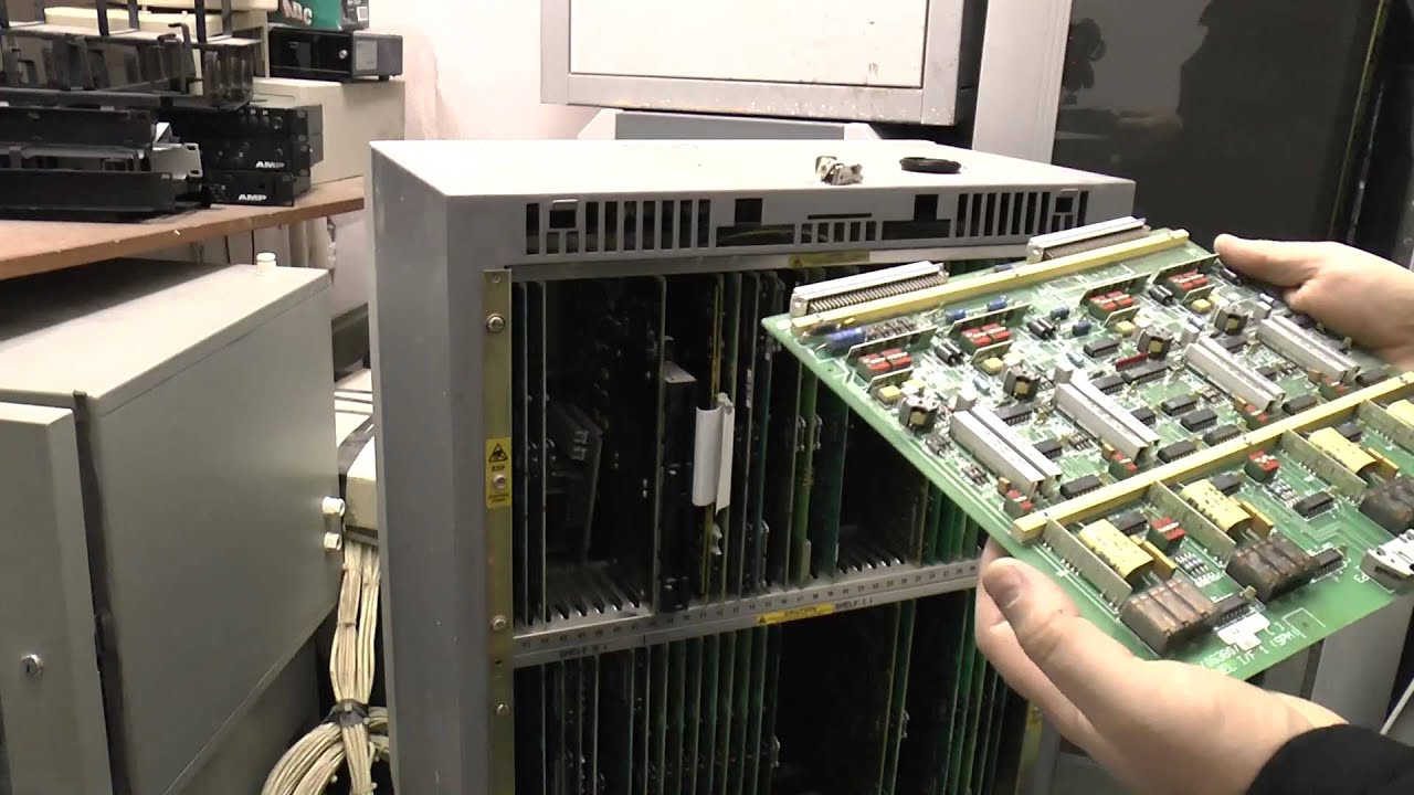 Inside a Siemens (GPT) ISDX Telephone Switch - YouTube