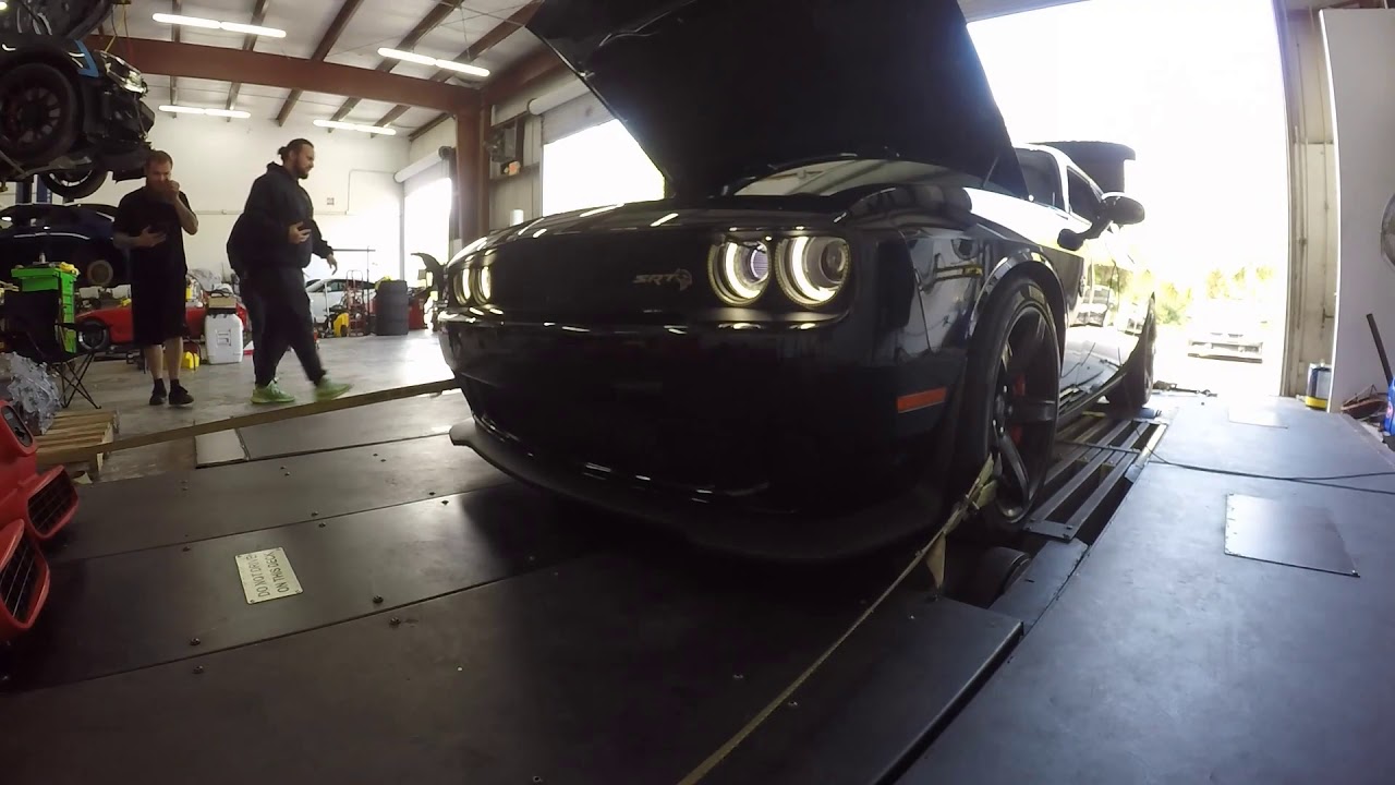 2018 Hellcat 1000+ HP E85 Nitrous Dyno - YouTube