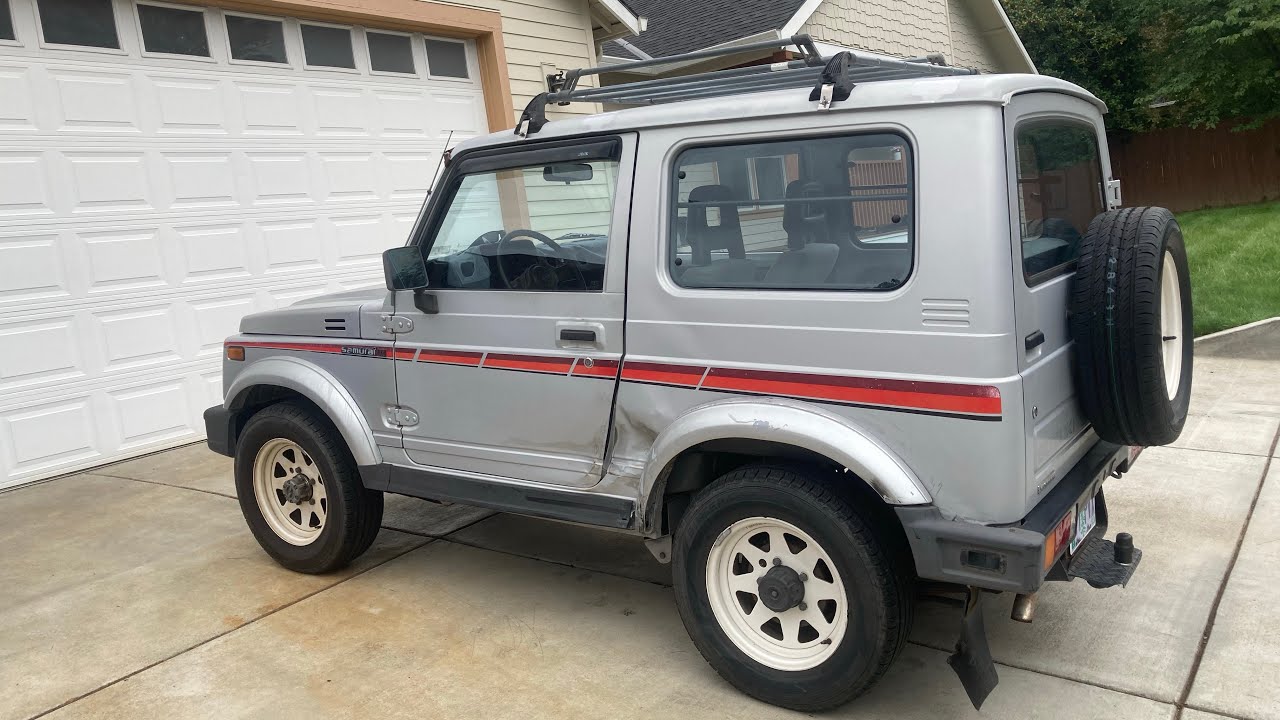 More body work on the Samurai tin top - YouTube
