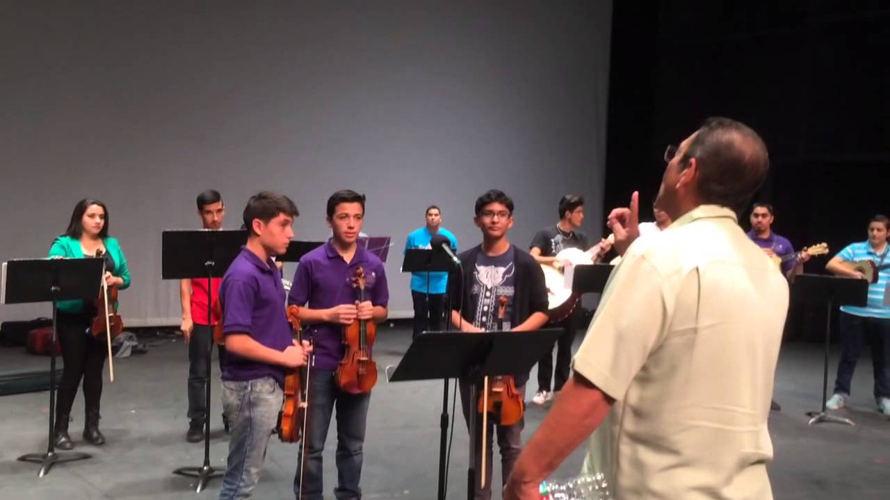 Steve Carrillo during 2014 CCSD Honor Mariachi - YouTube