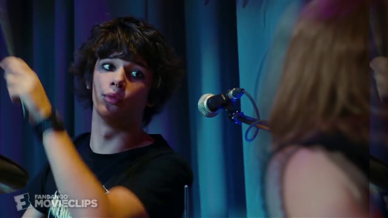 Lame band with crazy mom dancing - YouTube