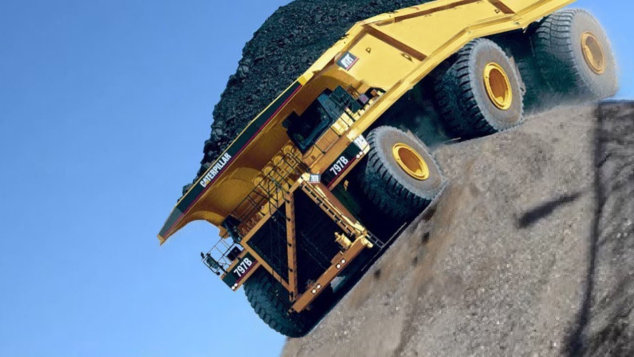 Dangerous Idiots Huge Dump Truck Operator Skill - Biggest Heavy ...
