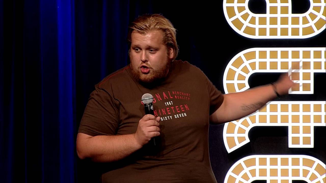 Halvor Johansson - Eiendomsmeglere er folk som juger i dress - YouTube