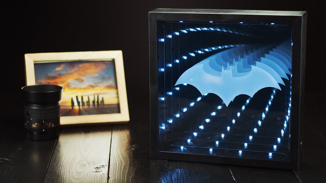 Batman Infinity Light | Paladone - YouTube