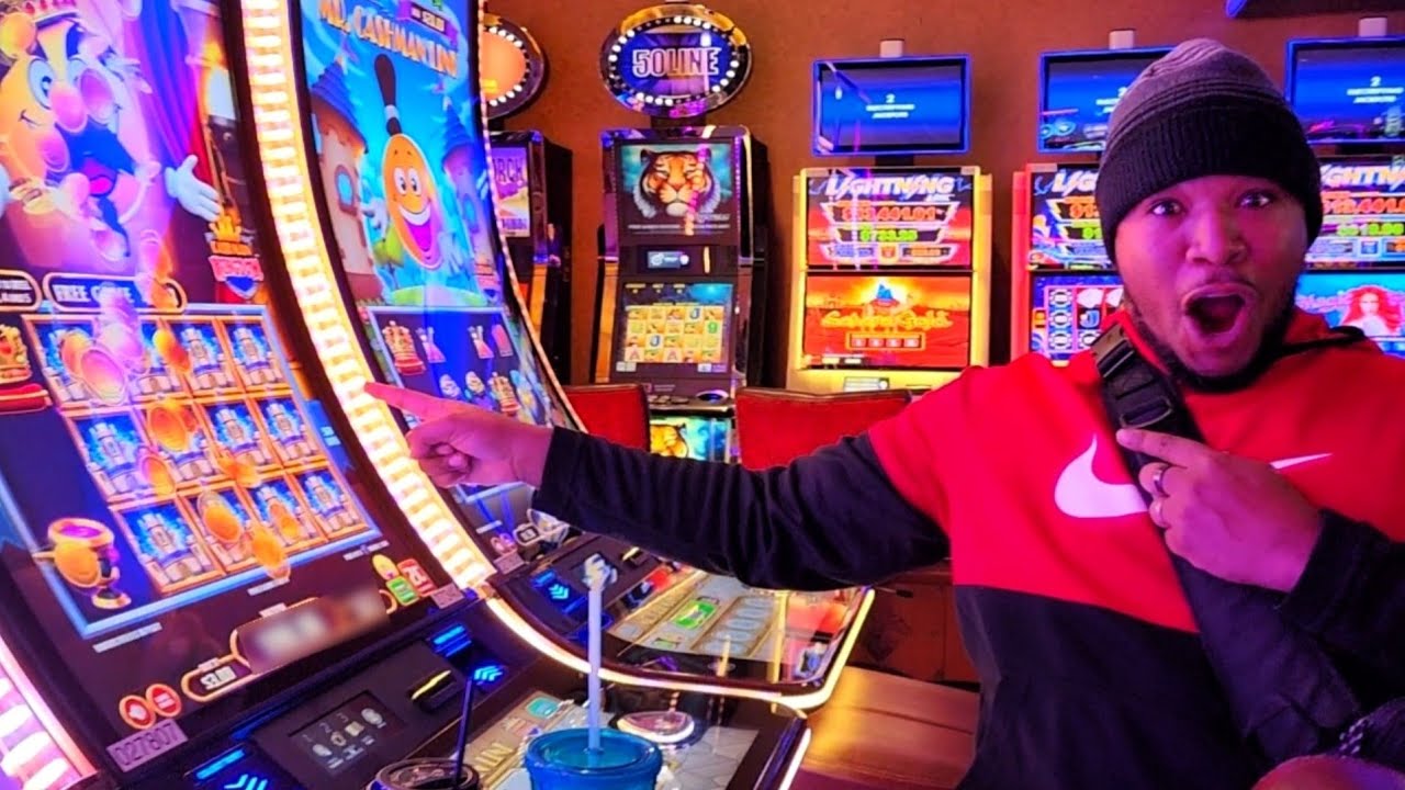 Ok I Had NO IDEA This NEW Slot Machine Could Pay Like This!! - YouTube