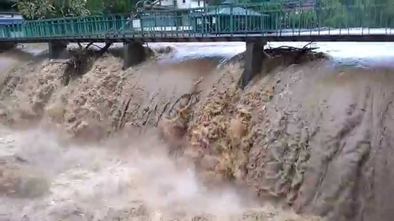 Poplave u Valjevu - 15.05.2014 - Reka Gradac - YouTube