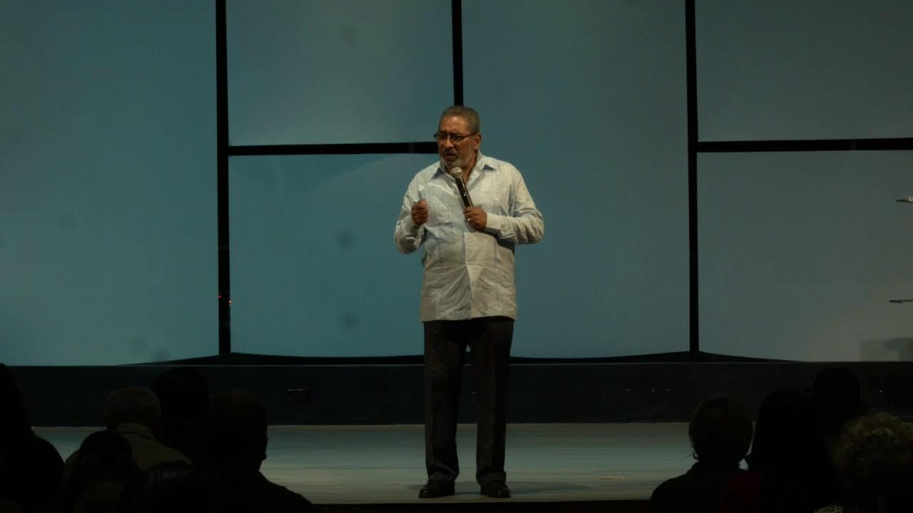 Un Encuentro con Dios - Pastor Carlos Perea. - YouTube