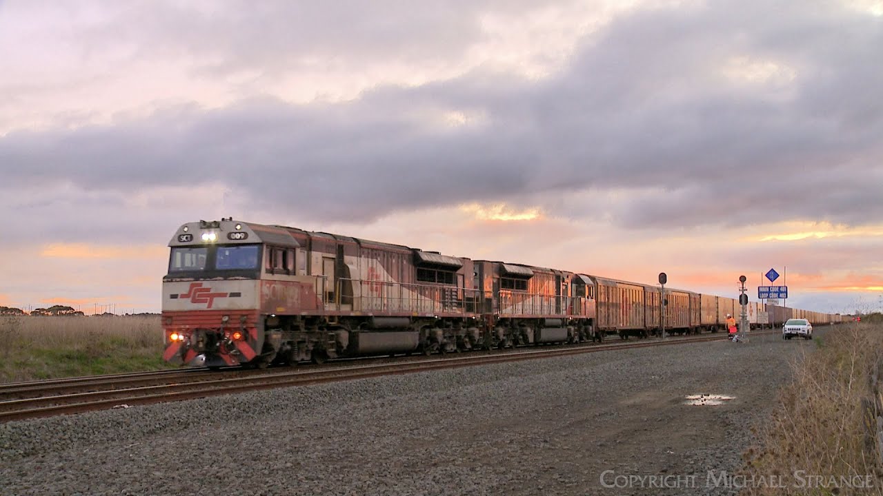 7AM9 SCT Mixed Freight Train - Boxcars, Containers & Steel (2/7/2022 ...