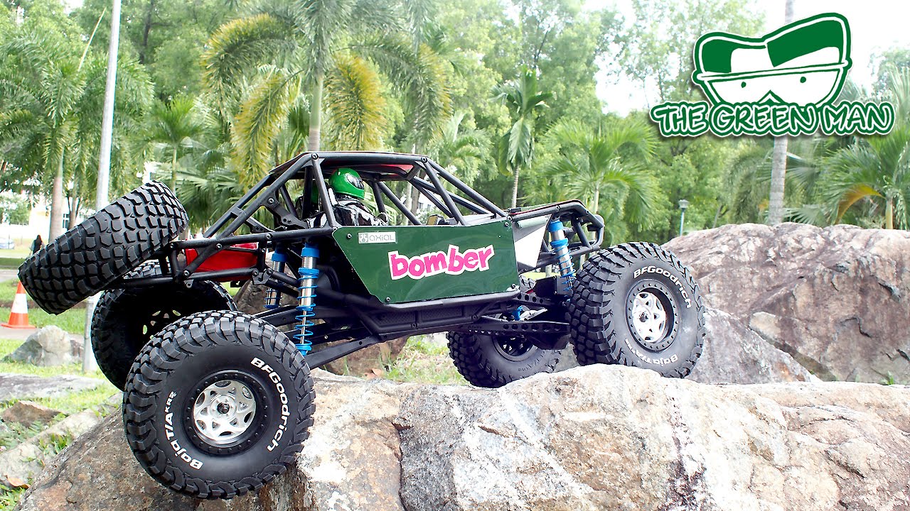Axial RR10 RTR Bomber Unboxing, Shell Change, and Test Run - The Green ...