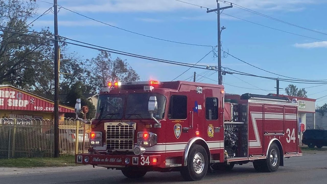 Brand new Engine 34 responding for an MVI - YouTube