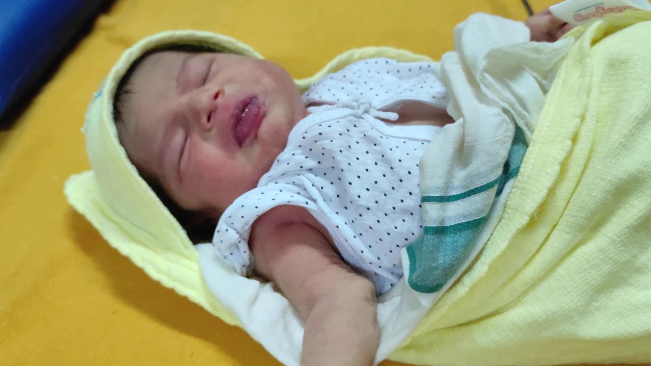 New born baby first day at hospital |baby expression| first cry | baby ...