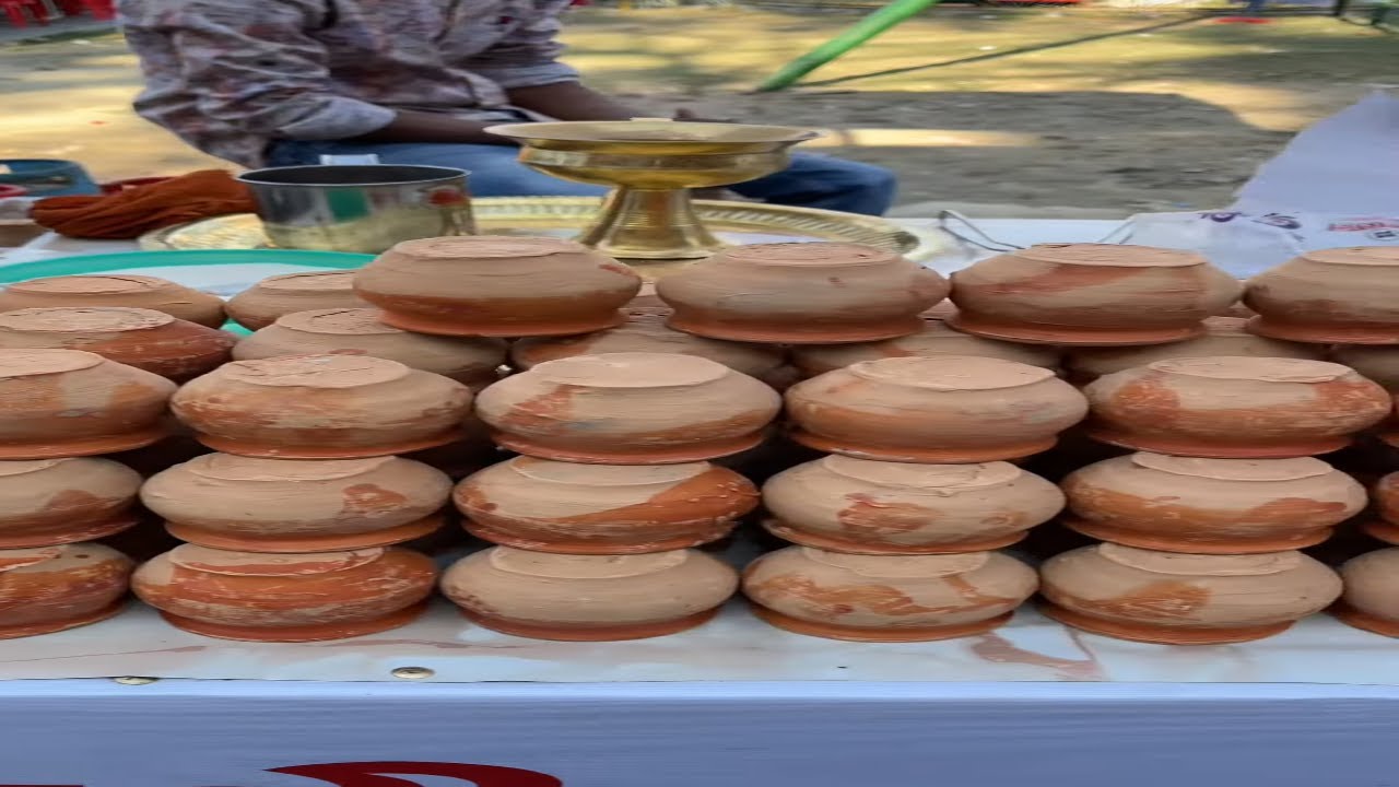 TANDOORI CHAI | Extremely Hot Pot Tea | Bangladeshi Street Food - YouTube
