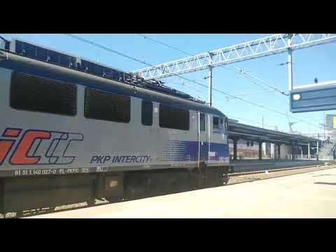 Odjazd ze stacji Poznań Główny pociągu InterCity Szyndzielnia w kierunku Ustki. - YouTube