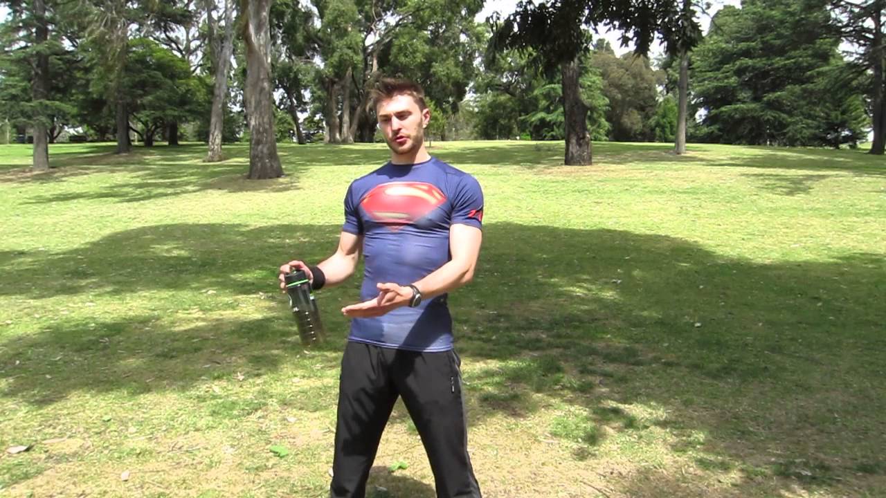 #SSS2 Proud Peacock Superman Chest Posture - YouTube