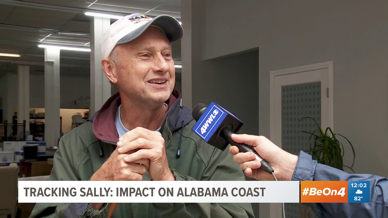 Hurricane Sally leaves damage in Downtown Mobile, Alabama - YouTube