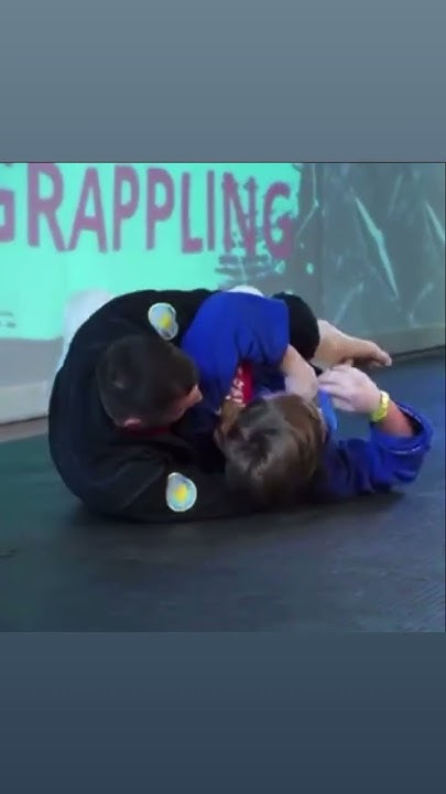 East Coast Grappling II - Ezequiel Choke - BJJ - YouTube