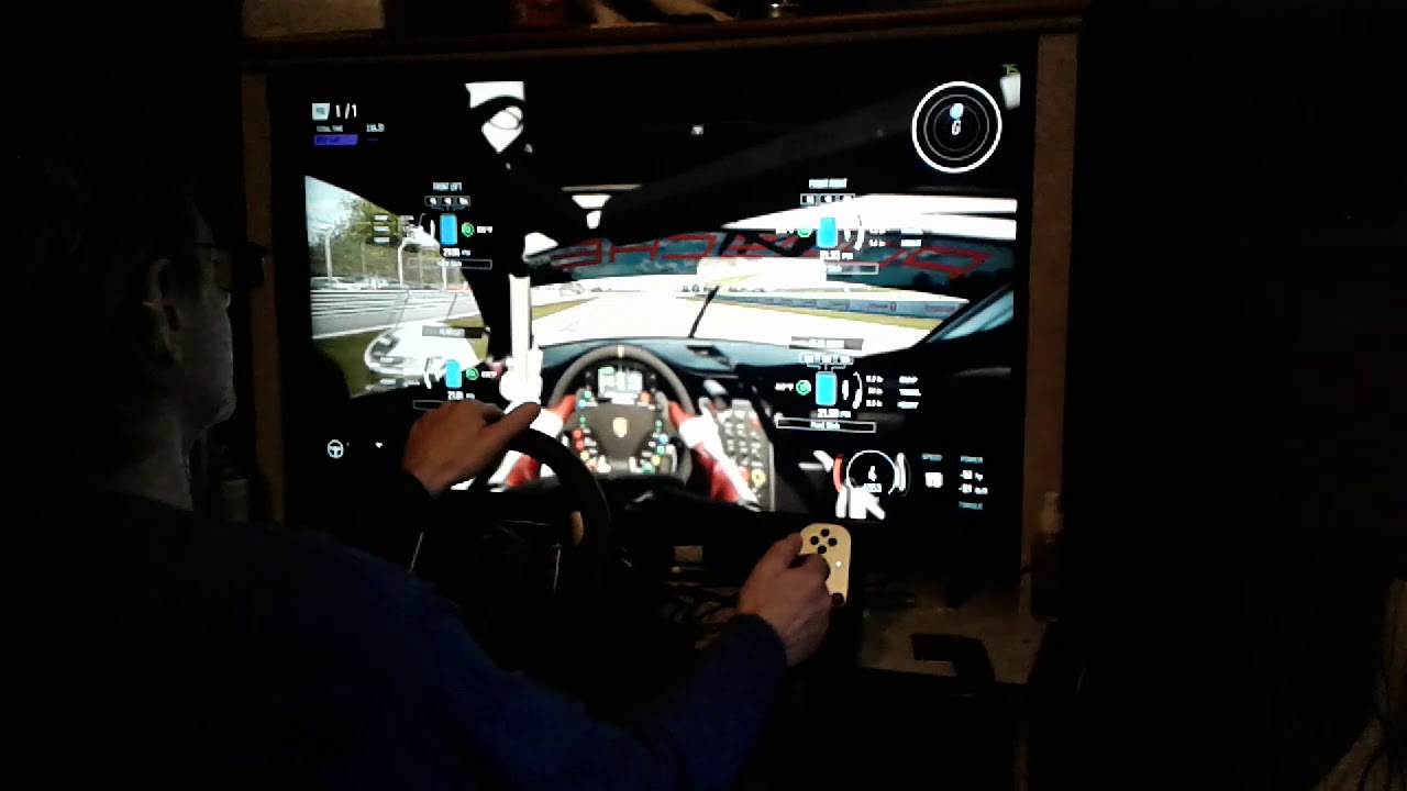 DRIVING ONE HANDED ON ROAD COURSE - YouTube