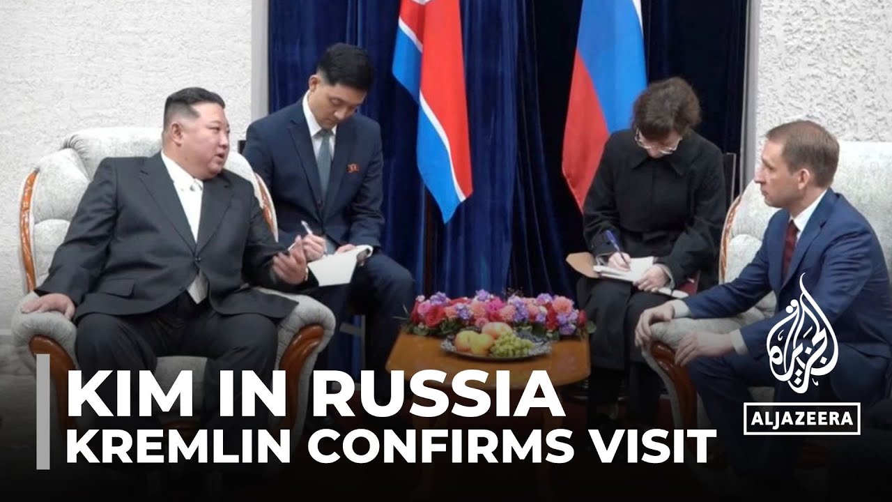 Russia: North Korea’s Kim arrives, meets Kremlin officials - YouTube
