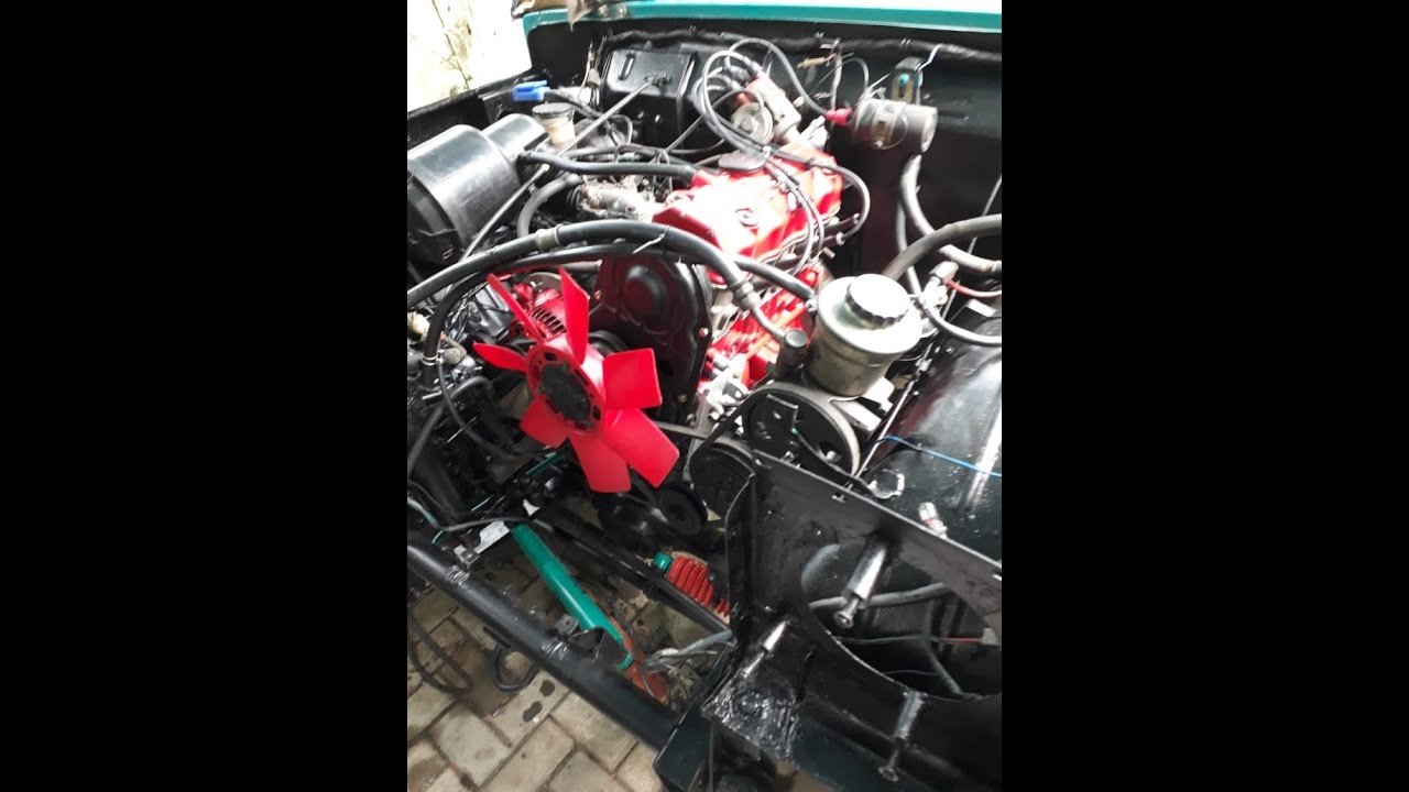 Texture painting with a big spray gun on a Jeep bumper surface - YouTube