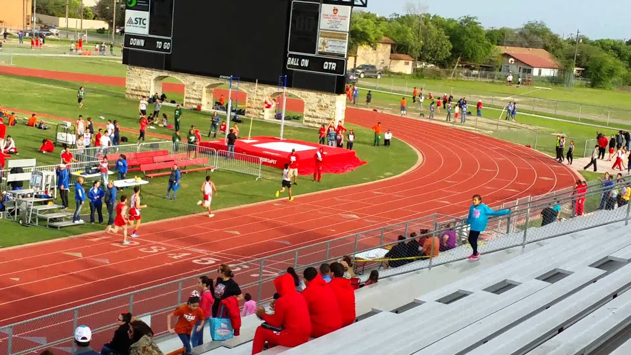 Ahren running the 800 meter run 3/26/2015 - YouTube