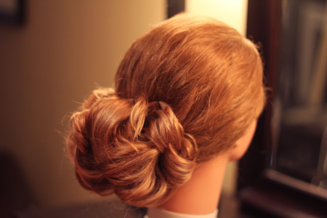 How To do a Quick and Pretty Updo - YouTube