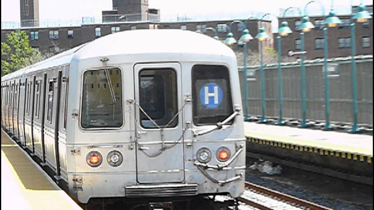 R46 H Train Leaving Beach 90th Street - YouTube