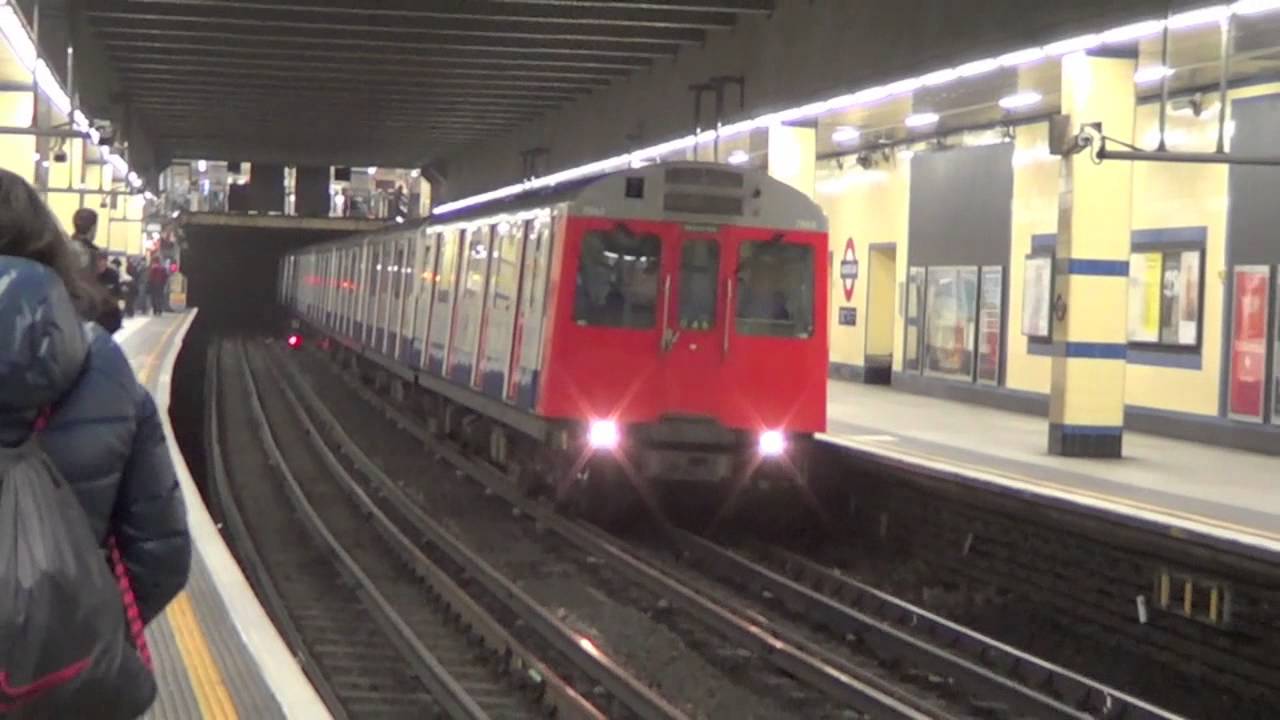 London Underground District Line Aldgate East Station - YouTube
