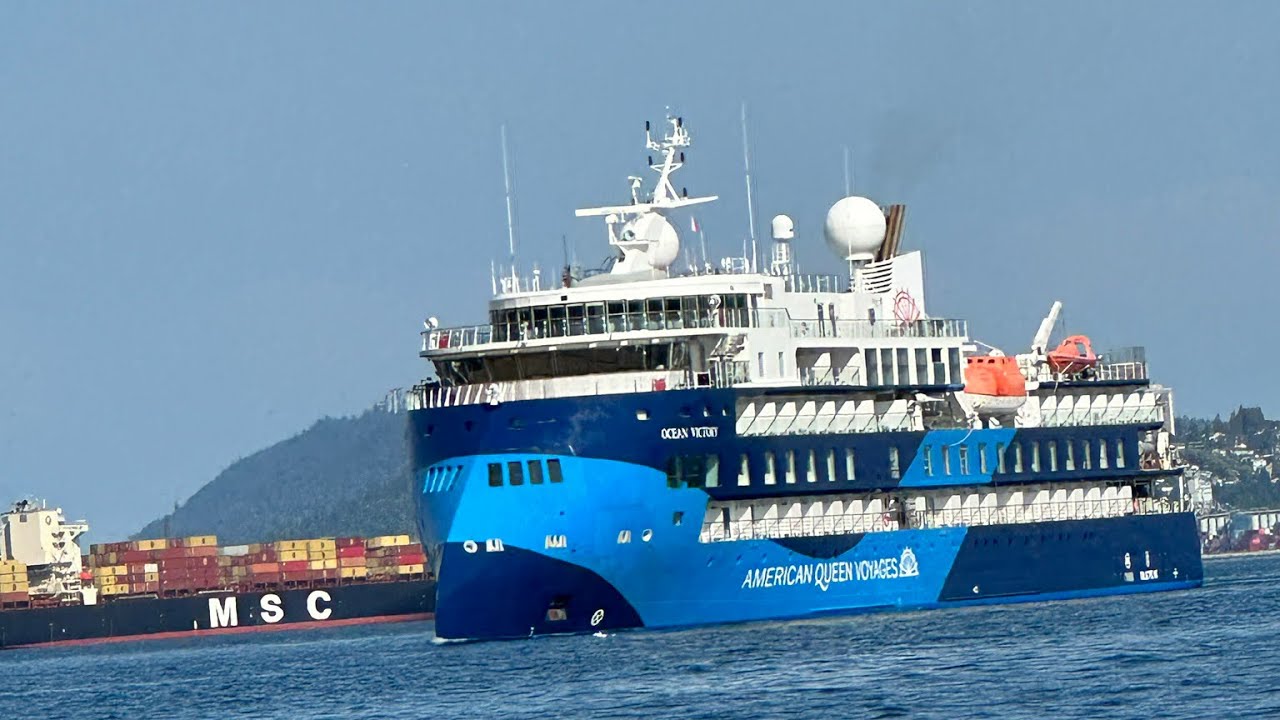 Boating today with my parents - YouTube