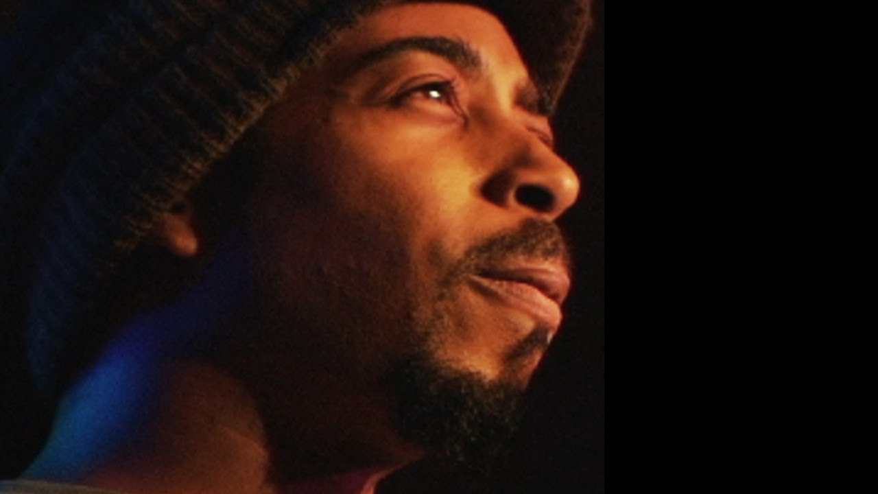 STEVE CONNELL & SEKOU THA MISFIT @ TEMPLE BAR - YouTube