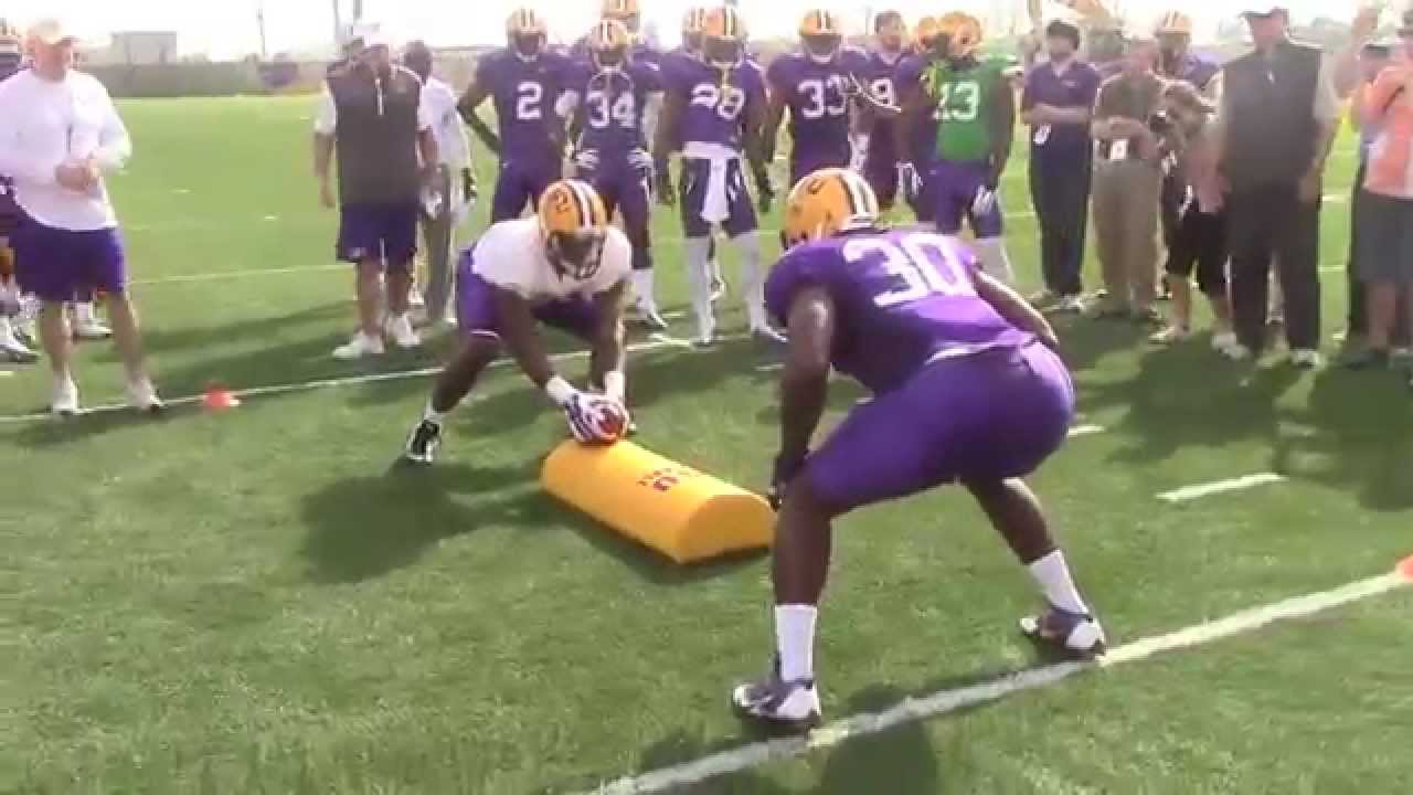 LSU's Clifton Garrett stops Tony Upchurch in goal line drill | Video ...