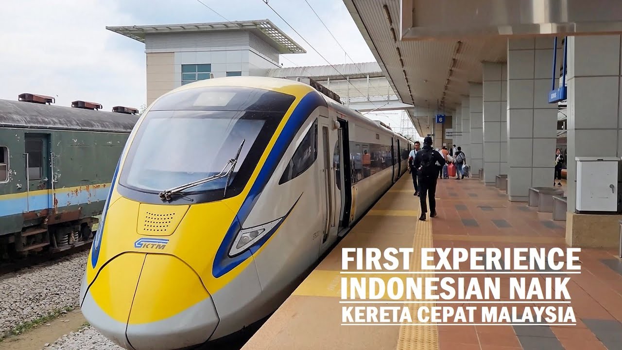 Walking Around Indonesia ride high speed train 🚆 Malaysia Gemas Station ...
