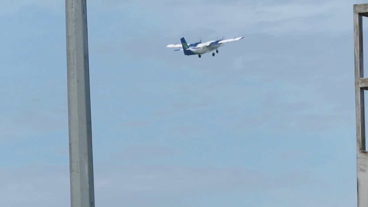 MASWINGS 9M-SSF di Kuching International Airport - YouTube