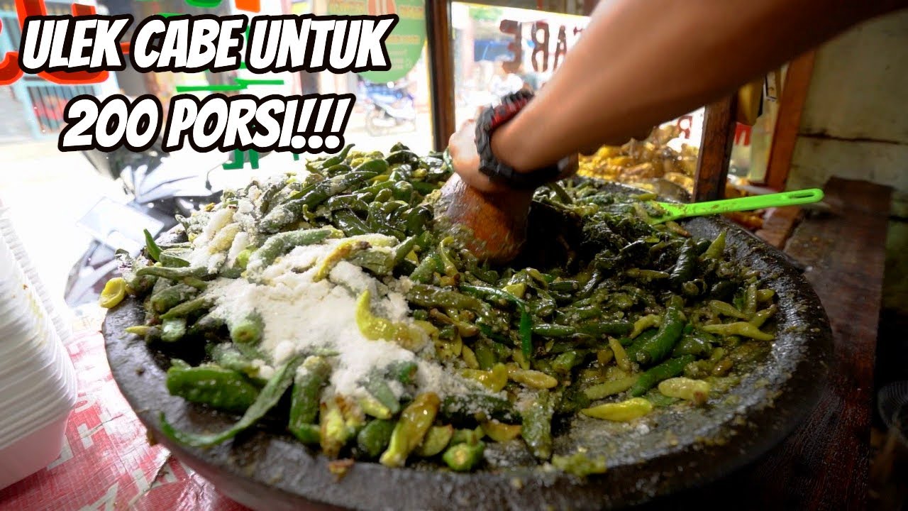 MARI KITA MAKAN CABE IJO!!! SEHARI HABIS 15 KG CABE MEN!!! - YouTube