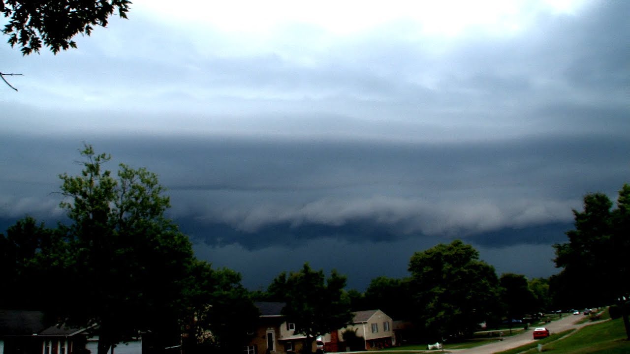 8-20-2019 Unbelievable shelf cloud - YouTube