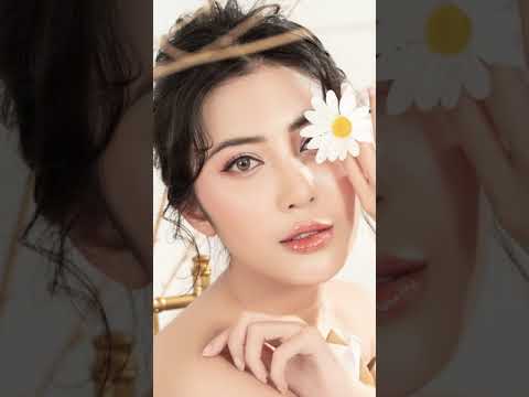 Cute Asian models - best on mobile
