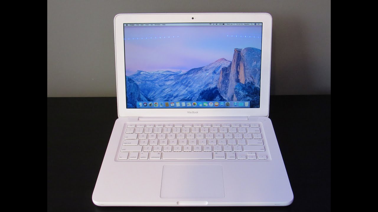 MacBook Unibody Mid 2010 Unboxing - YouTube